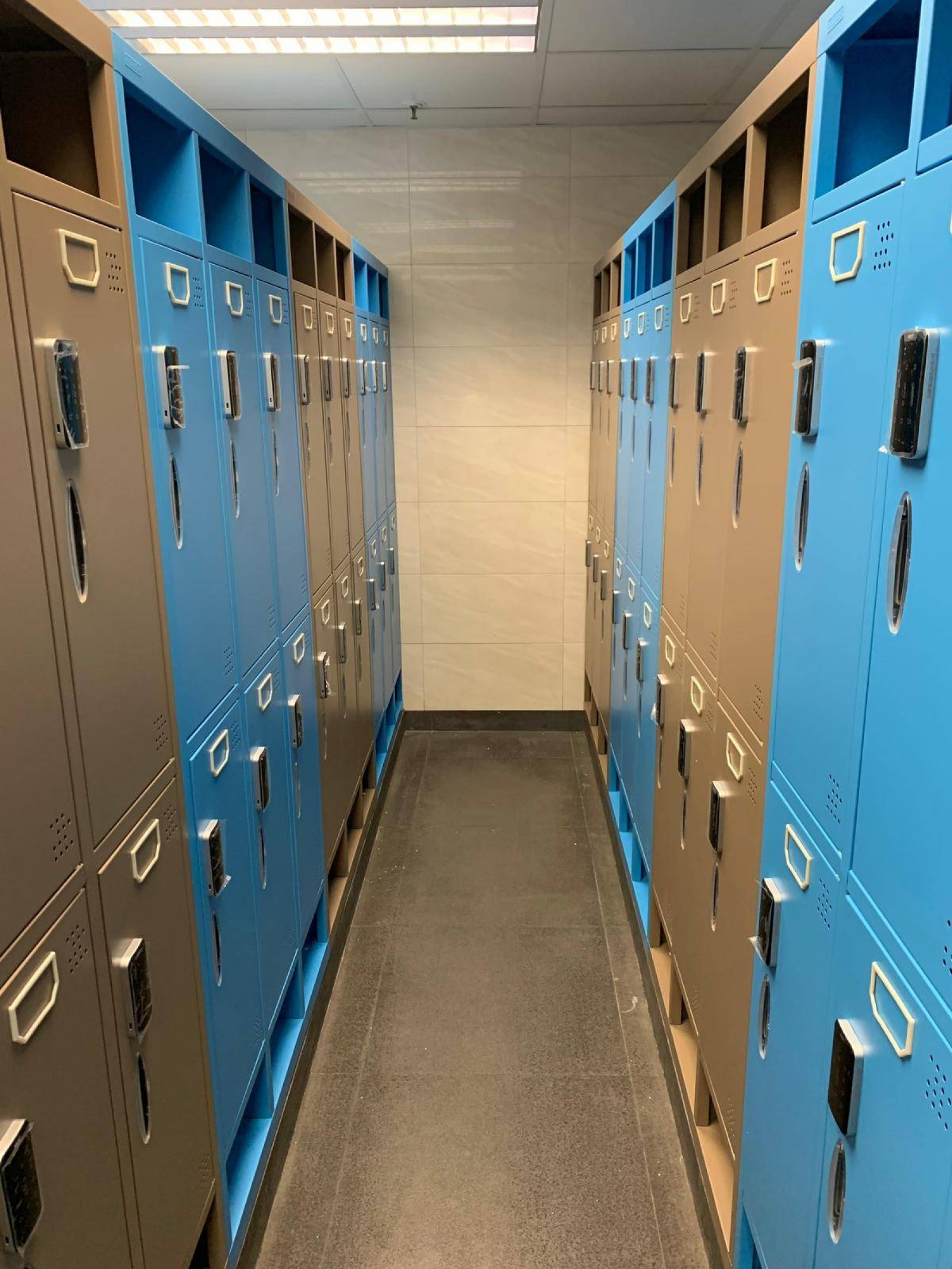 Gold Coast Hotel - Locker Room Project | Decorative Works for Workspace ...