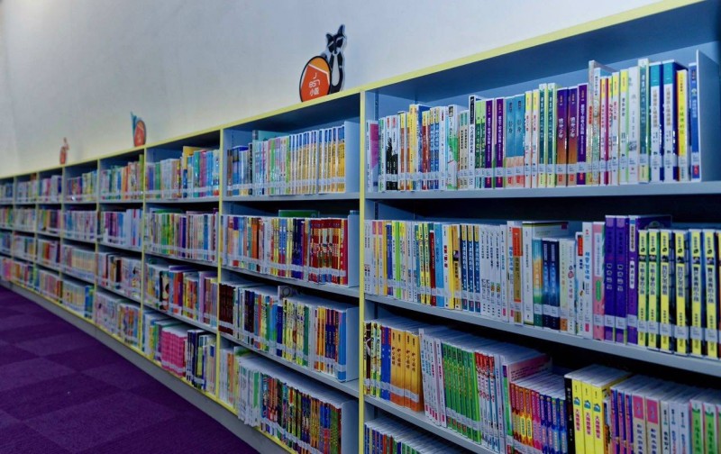 YUEN LONG PUBLIC LIBRARY | Decorative Works for Workspace in Hong Kong ...